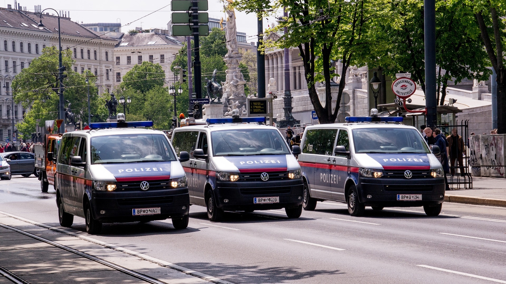"Allahu Akbar"-Rufe in Wien beim Ausländer-Aufstand in Favoriten an ...